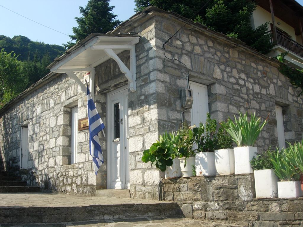 Λαογραφικό μουσείο Παντελής Καραλής – XenonasKypseli Tzoumerka